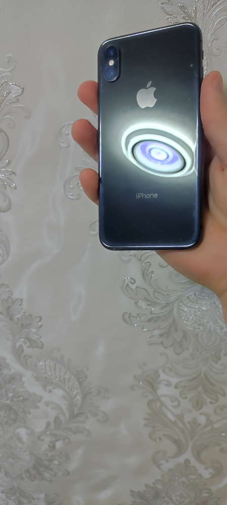 Iphone xs holati zoʻr batareya alishkan tur fes yoq