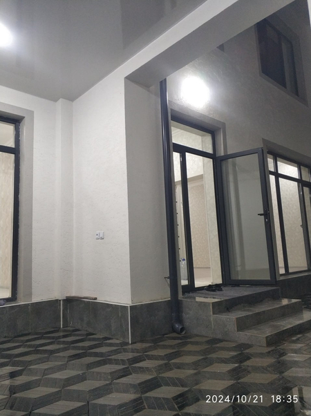 Уч тепа тумани Изза махалла сифатли курилган ховли 1,8 сотих 5 хона