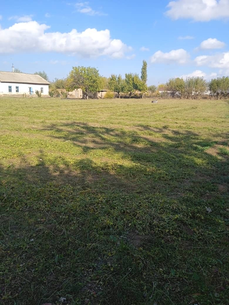 Ховли жой сотилади