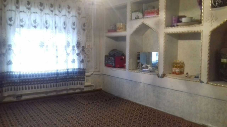Markazdan hovli sotiladi.