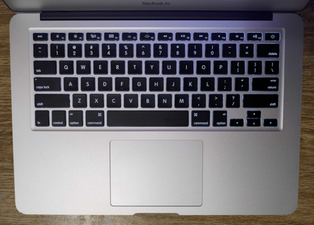 Macbook Air 2017 год. Экран 13