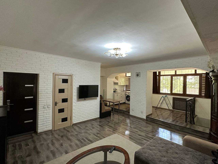 Продается 1 ком.квартира на Ц-4