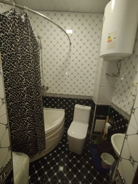 Oltin Samarqand tuyxonasiga yaqin joyda 2 xonali uy ijaraga beriladi