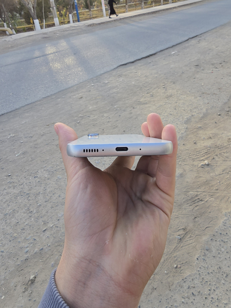 Samsung A54 5G holati yaxshi