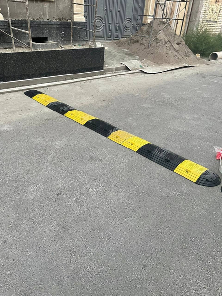 Лежачий полицейский
