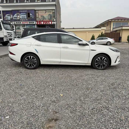 JAC J7 3 yillik garantiyalari bilan xarid qiling