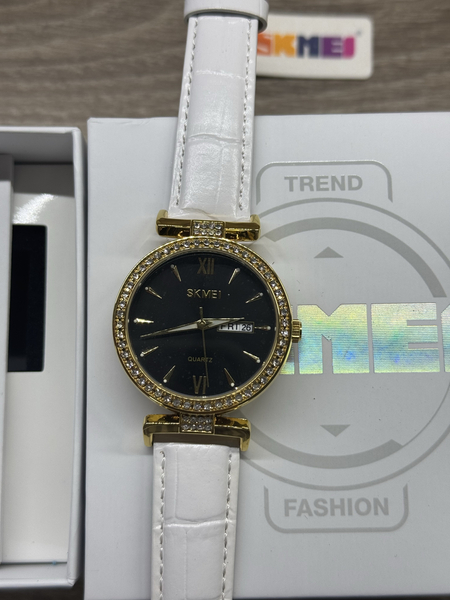 Skmei gold watch