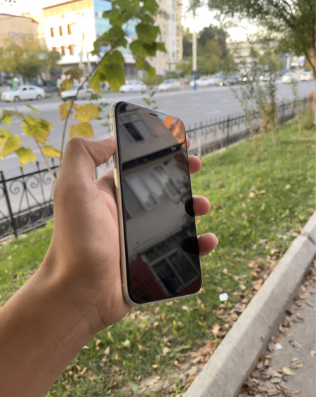 iPhone 11 sotiladi