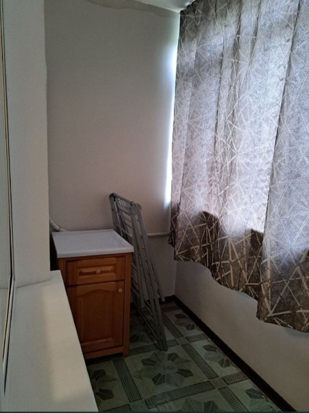 Аренда Юнусабад 15кв 1/3/4 галерейного типа