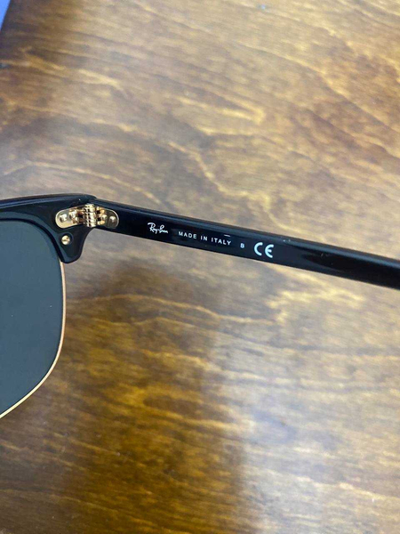 Продам солнцезащитные очки Rayban Original Clubmaster