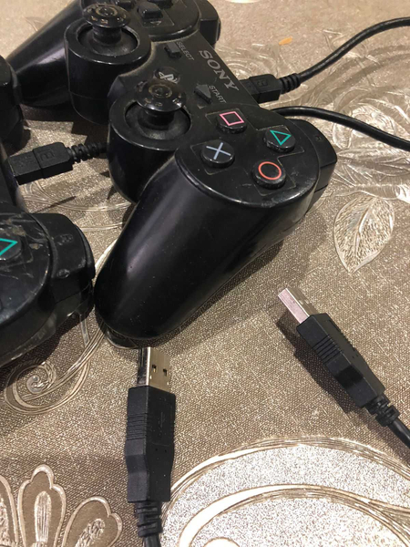 Джойстик Sony сотилади