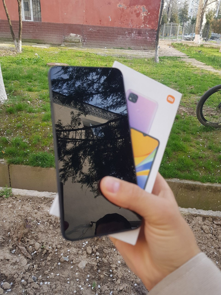 Redmi 9C 4ga 64 xotira dakument karobka radnoy zaryadchik