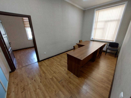 Сдаётся помещение в центре. Ор-р: Парк Бобура.