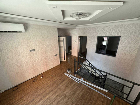 Katej sotiladi 0.9 sotika qurilgan 2 qavat 129 kv