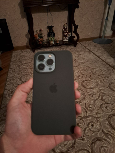 iPhone 13 Pro Sierra Blue
