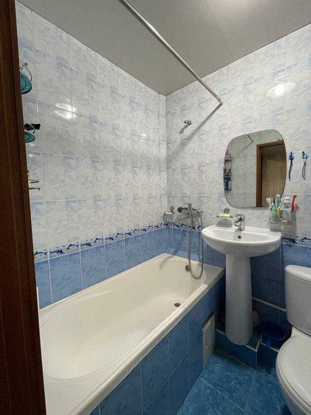 Тинчликда 4 хонали ажойиб квартирамиз сотилади, 2-каватда, 90 м2