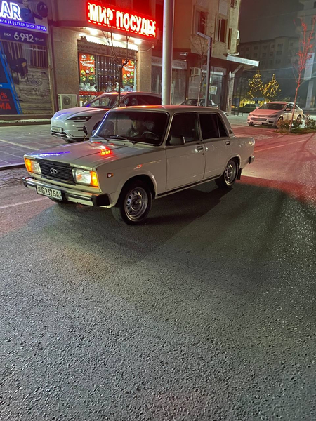 Jiguli Vaz 2105 sotiladi srochno