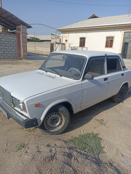 Ваз 2107 сотилади