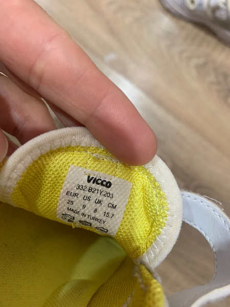 Летние кроссовки Vicco 25 размер, 90 тыс в отличном состоянии