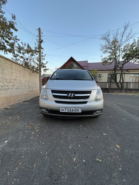 Продается hyunday starex