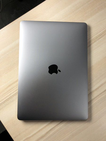MacBook Air M1 8/256GB Space Gray ideal obmen bor