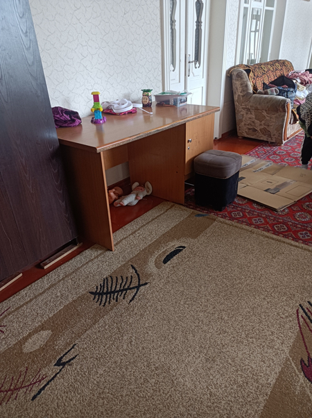 Продаю два стола