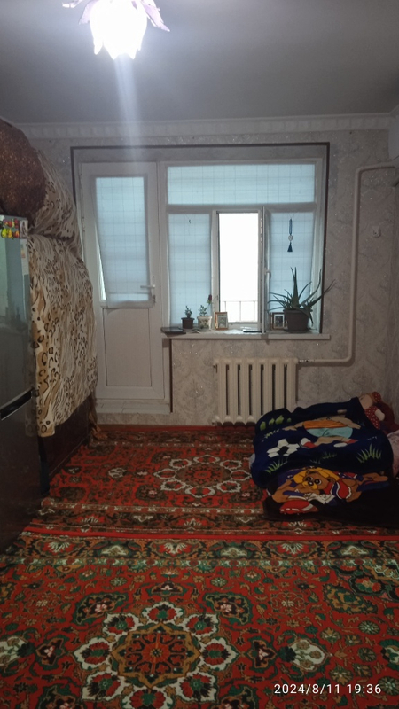 Урганч шахар Гурлан кучасида 1 хонали квартира сотилади.