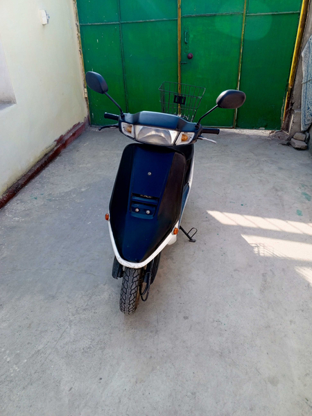 Skuter sotiladi. Honda Dio