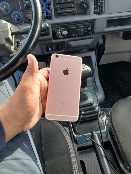 Iphone 6s+ gatantiya 1 oy