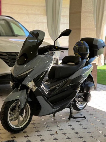 Новый скутер S Max 150 CC