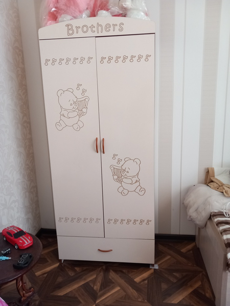 Продам камод и шкаф