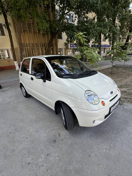Продам Matiz 2015 года с кондиционером! своя, ездил папа пробег 186000