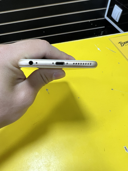 Iphone 6 s plus 64/gb ideal srochna sotiladi
