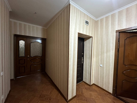 Буюк Ипак Йули 3/2/3 Сайрам Школа Дипломат