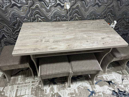 Kuxiniy mebel yangi