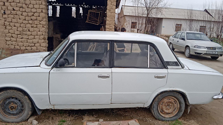Jiguli 01 sotiladi