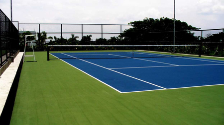 Теннисный корт (Tennis maydonlari). Профессиональны/любительские.