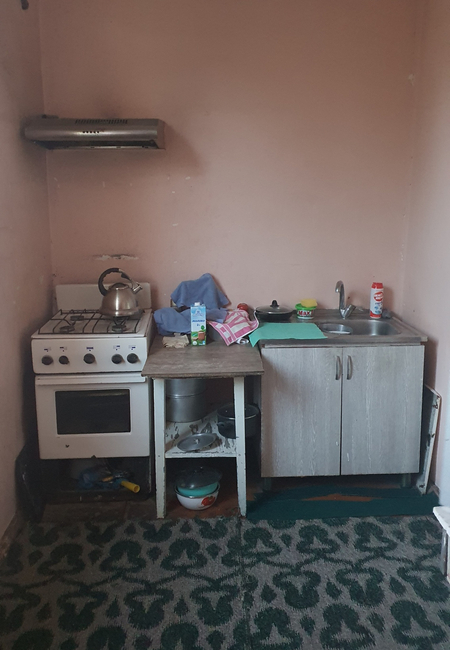 Sergeli 4 da  2*3/4/5 kvartira srochno sotiladi. Narxi 50000 y.e