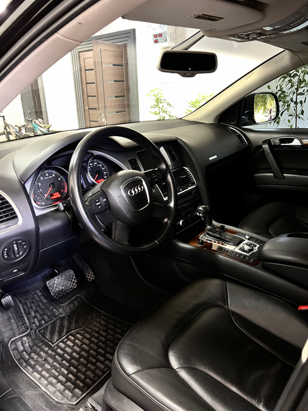 Audi Q7 Ауди Q7