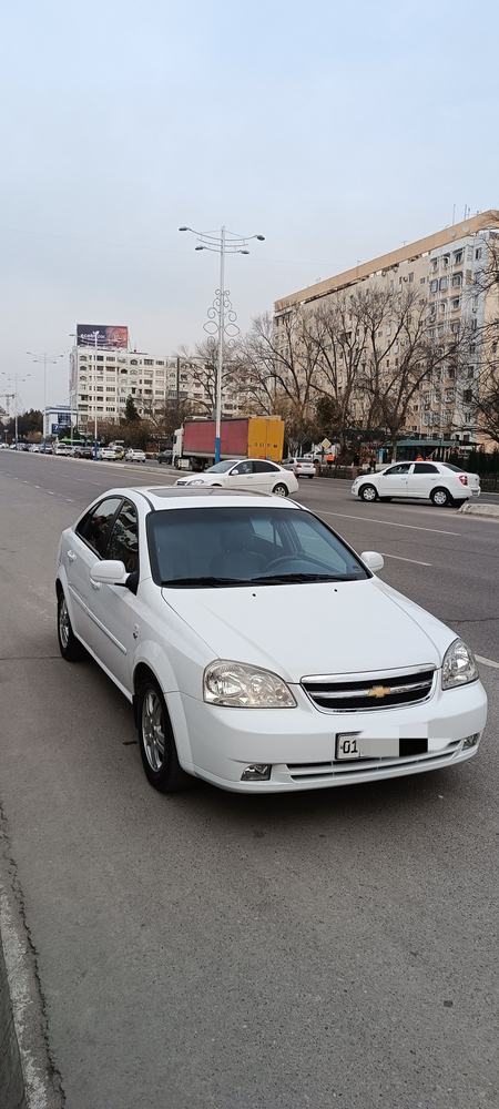 Lasetti 1.8 3pazitsa avtomat