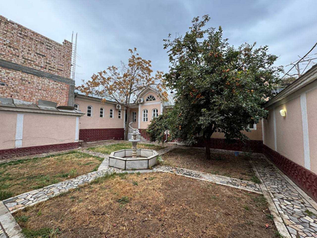 Срочно продается  6 комнатный дом в Мирабадском районе  (ИСА)