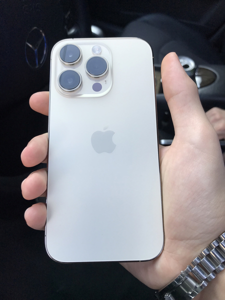 Iphone 14 pro gold