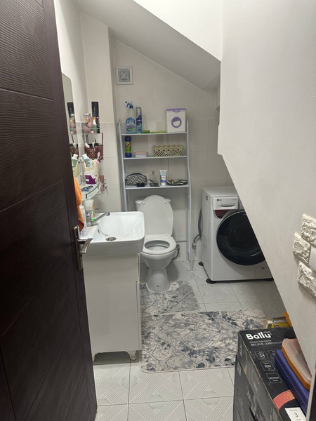 Продается двухэтажный дом коттедж, Яшнобадский район , ориентир РОВД