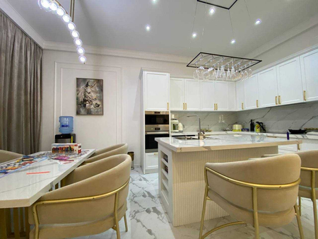 ЖК Darhan Avenue 
(Мирзо-Улугбекский район)
Комнат: 3