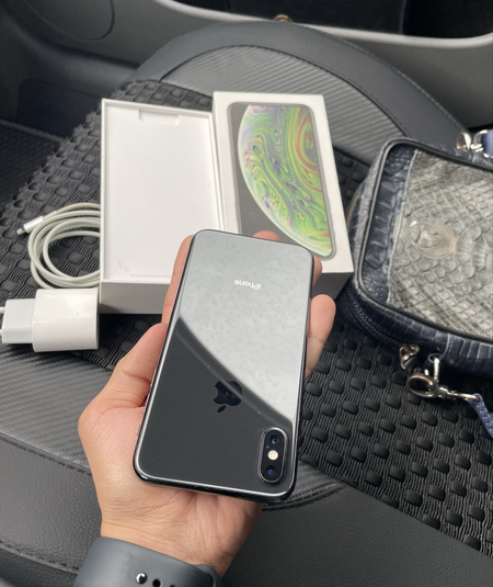 IPhone Xs  Black