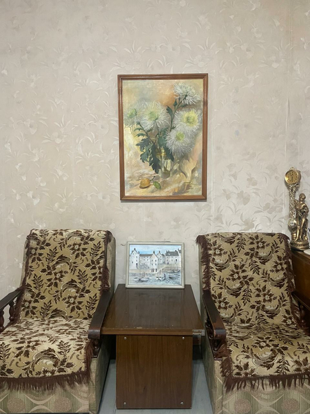 Диван-кровать, 2 кресла, журнальный стол