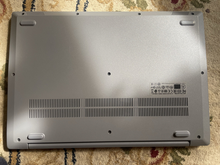 Срочно продам ноутбук Lenovo IdeaPad 3 15ARE05.