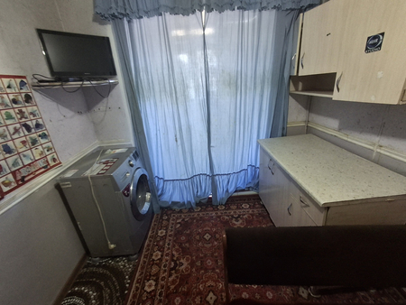 сдам 2х комнатную квартиру на 1 этаже с огородом