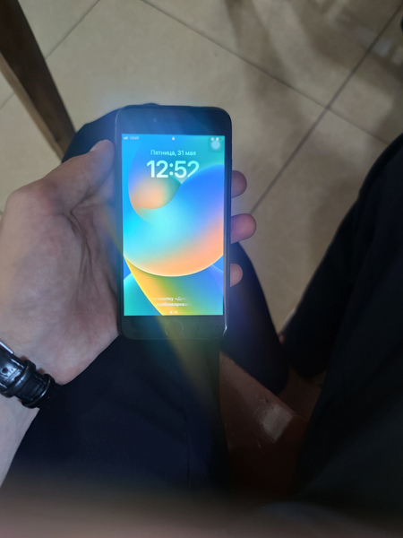 iPhone 8 64 Гб холати яхши усиленный аккумулятор срочно сотилади