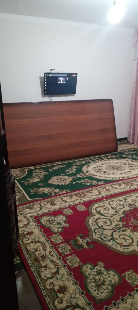 Срочно Чирчик дом 2 етаж 2 комн кварт  52.000$